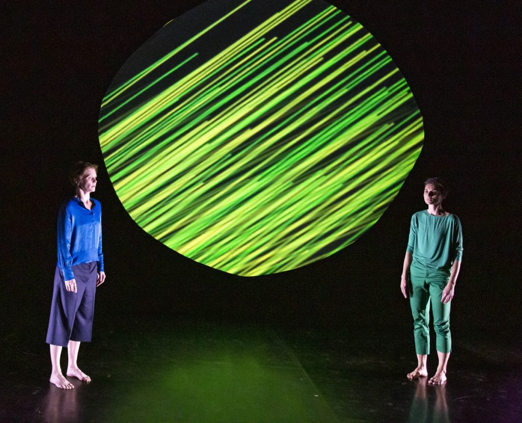 Color Force – scénická reflexe na téma částicová fyzika